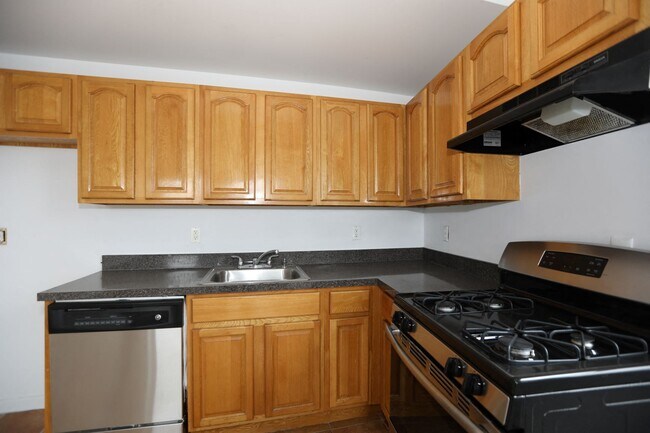 Lincoln Park Lofts - 39-41 Lincoln Park Newark NJ 07102 | Apartment Finder