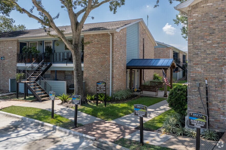 Aero on Upper Bay Apartments - 18290 Upper Bay Rd Houston TX 77058 ...