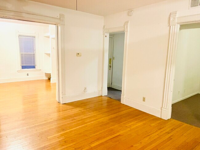 524 E Main St - 524 E Main St Madison WI 53703 | Apartment Finder