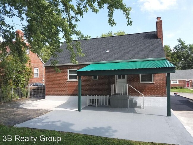 3 br, 1 bath House - 3553 Locust Ln. - 3553 Locust Ln Cincinnati OH ...