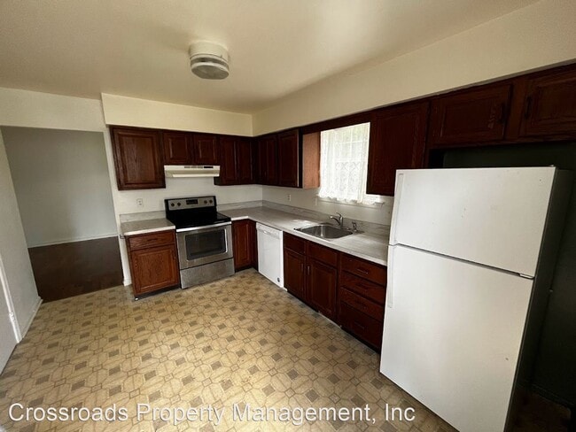 3 br, 1.5 bath House - 310 Greenland Drive - 310 Greenland Dr Lancaster ...