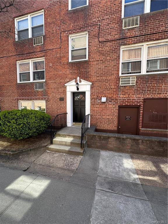 6295 Broadway - 6295 Broadway The Bronx NY 10471 | Apartment Finder