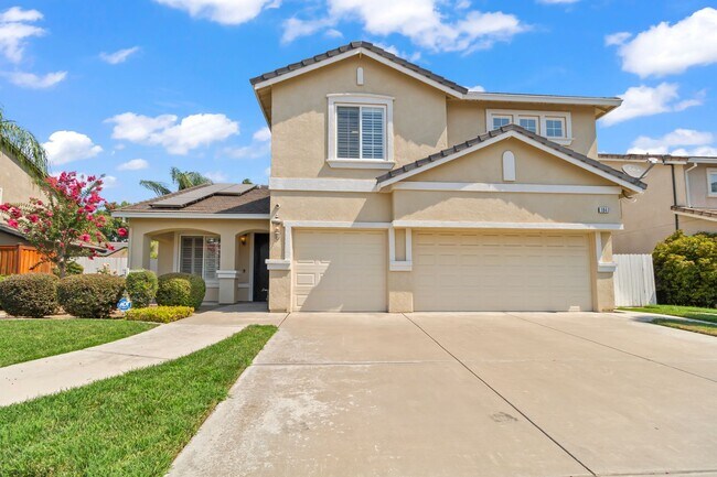 Luxurious 6-Bedroom Home in Manteca with M... - 1947 Nehemiah Dr ...