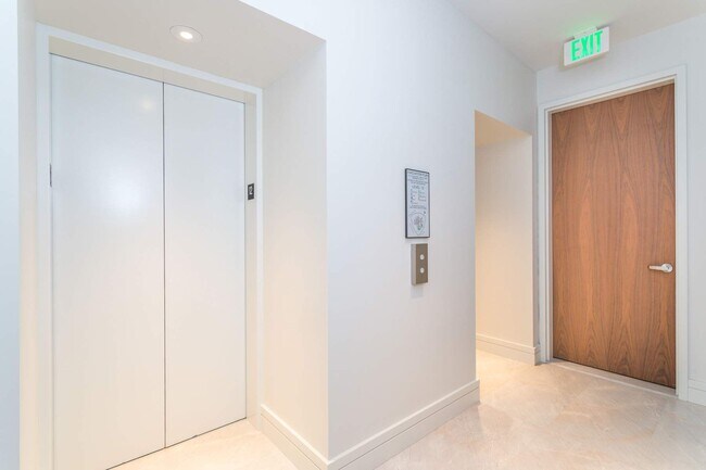 211 Elm Ct - 211 Elm Ct Los Angeles CA 90067 | Apartment Finder