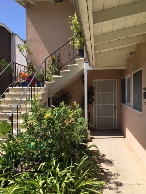 12048-52 Sylvester Street - 12052-12052 Sylvester St Los Angeles CA 90066 | Apartment Finder