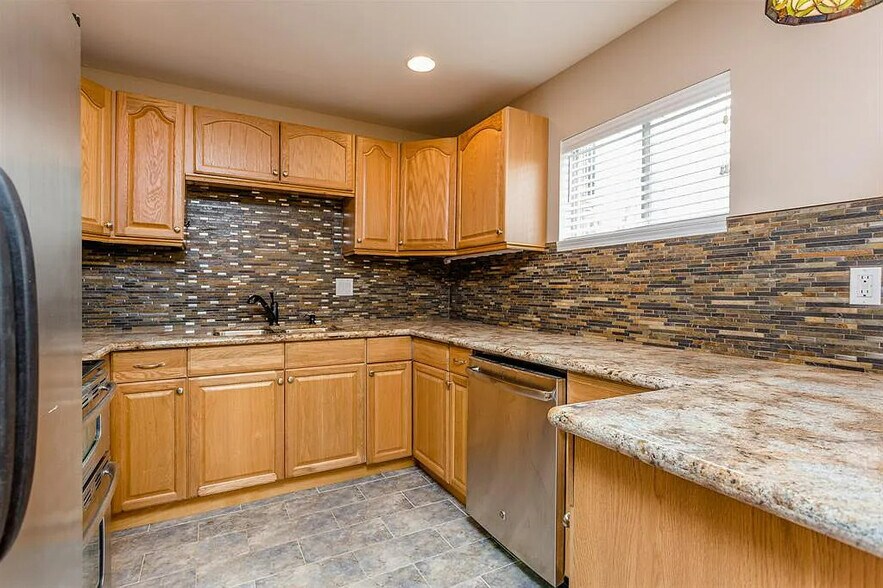 Kingstanding Apartments - 2128 Oakdale St Houston TX 77004 | Apartment ...