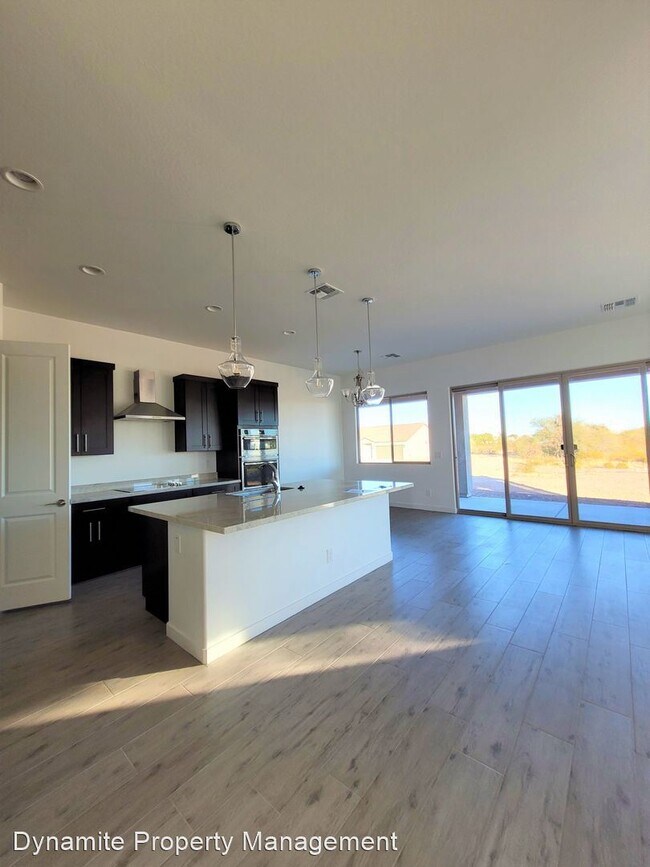 4 br, 3 bath House - 28407 N 227th Ave - 28407 N 227th Ave Wittmann AZ ...