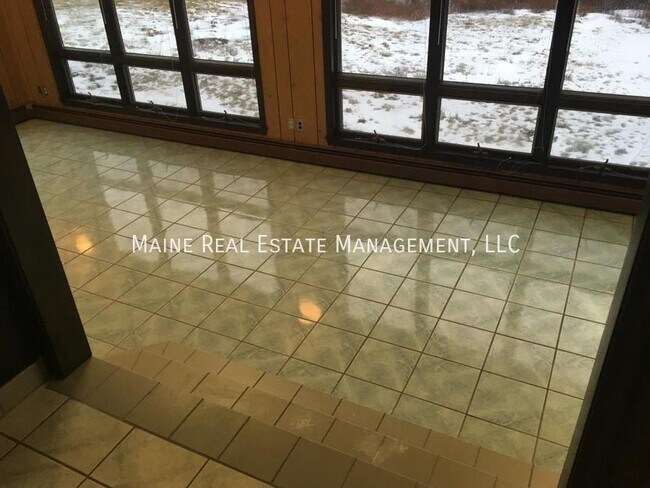 45 Hogan Rd - 45 Hogan Rd Bangor ME 04401 | Apartment Finder