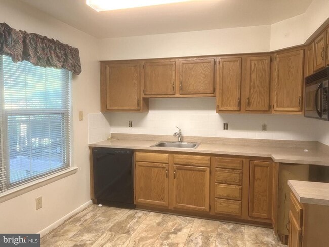 48 Woodstream Ct - 48 Woodstream Ct Mantua Township NJ 08051 ...