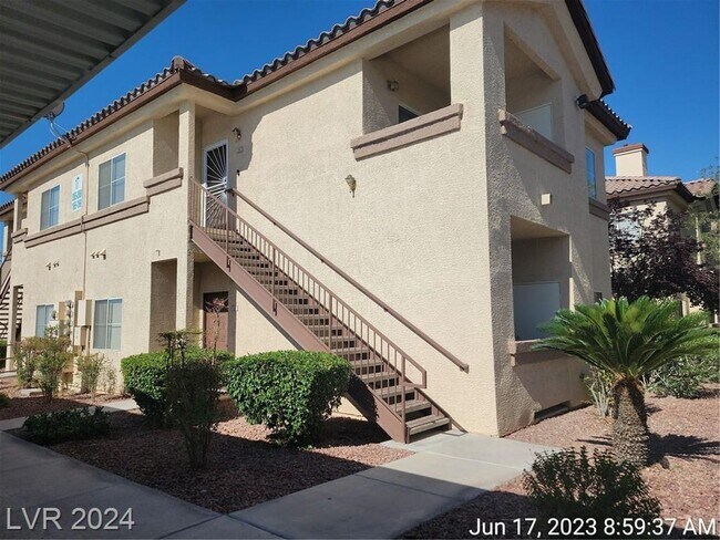 SW 1ST FLOOR UNIT!! - 8501 W University Ave Las Vegas NV 89147 ...