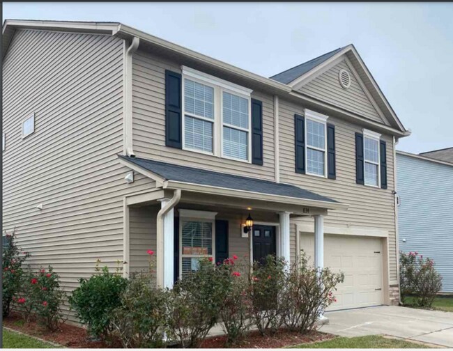 This 5BR 3 BA home with a covered entrance... - 834 Dovefield Ln ...