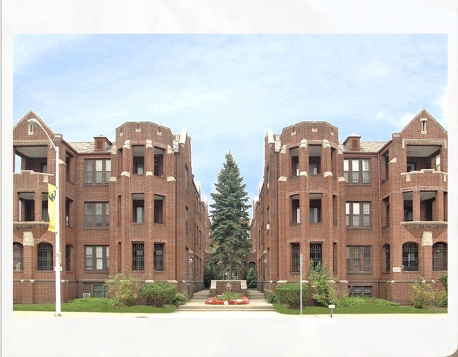 Hadley Hall Apartments - 635-665 Warren St Detroit MI 48201 | Apartment ...
