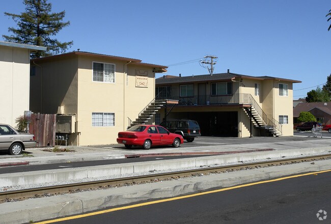 Chestnut Square - 729 Chestnut St Redwood City CA 94063 | Apartment Finder