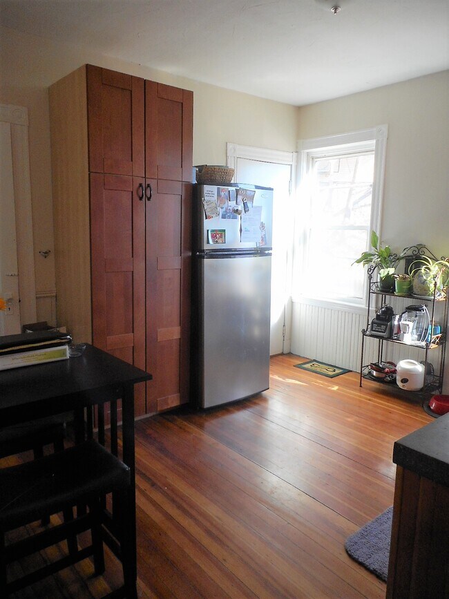 15 Rowell St - 15 Rowell St Boston MA 02125 | Apartment Finder