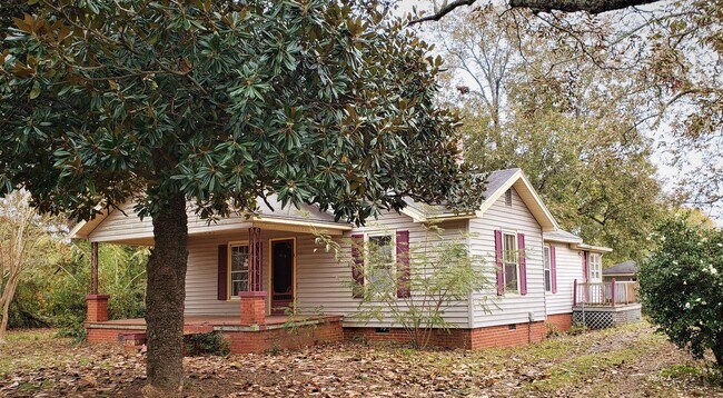 800 E Broad St - 800 E Broad St Iva SC 29655 | Apartment Finder