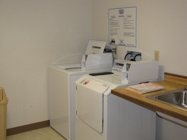 Maple River Manor - 230 6th Ave Enderlin ND 58027 | Apartment Finder