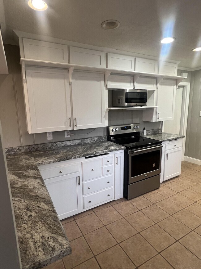 202 Helmwood Dr - 202 Helmwood Dr Elizabethtown KY 42701 | Apartment Finder