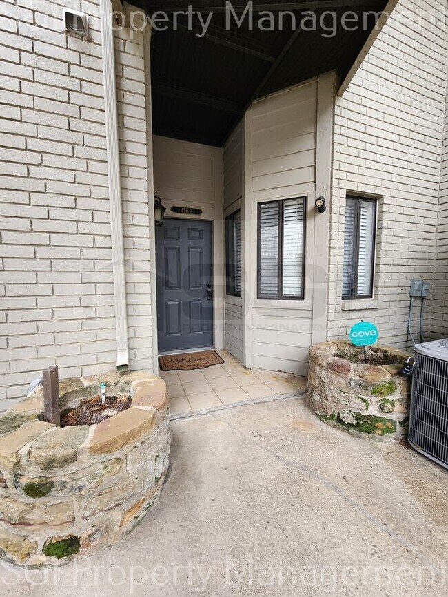 Rare 2 Bed 2 Bath Waterfront Property in R... - 456 Yacht Club Dr ...