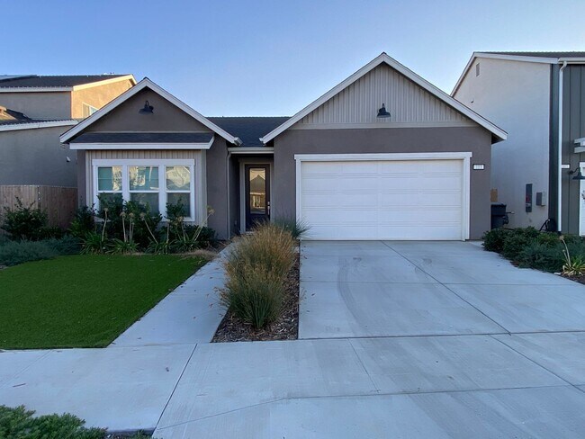 River Island Ranch home built by Lennar Av... - 113 E Tyler Ave Visalia ...