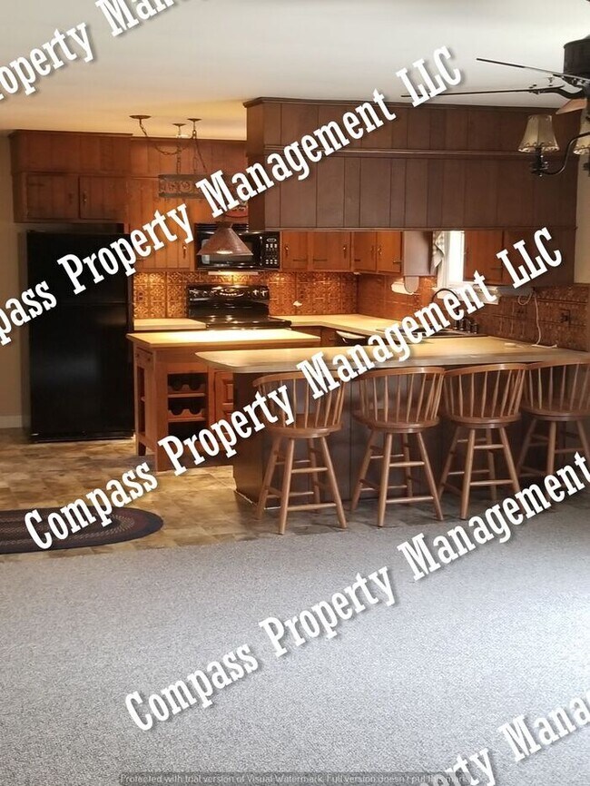 $1895 - 3 Bed, 2 Bath Ranch Home with Gara... - 420 Wunderly Ln East ...