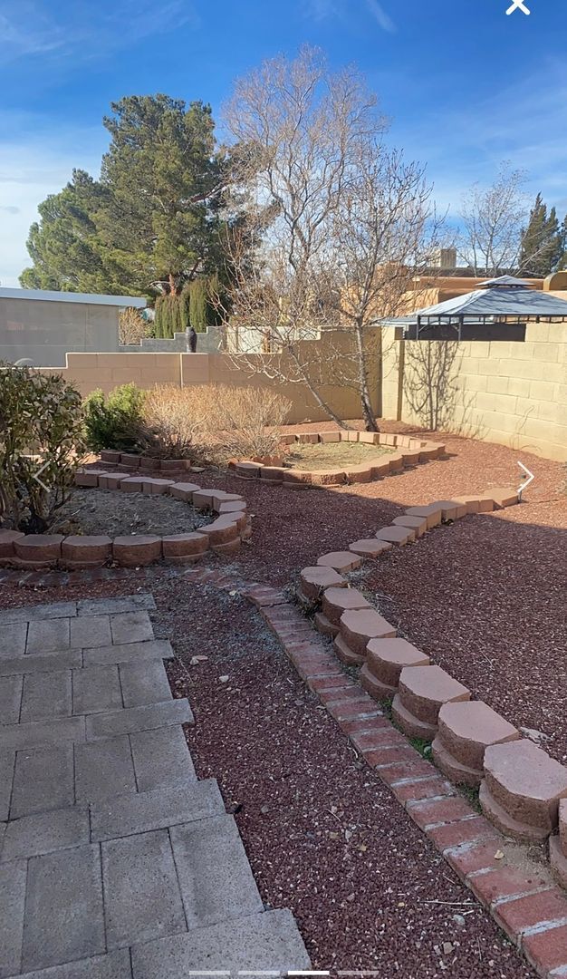 Beautiful three bedroom 2 bath home - 10401 Casador Del Oso NE ...