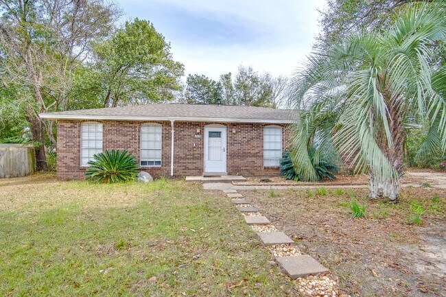 Spacious 3/2 Brick ranch home with a nice ... - 8350 Pirates Cove ...
