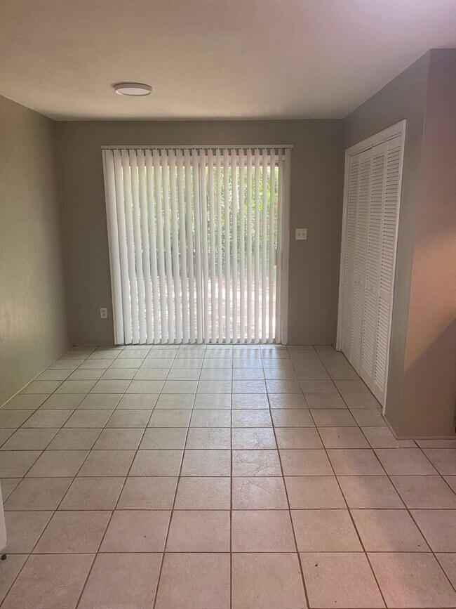 YK- BREW 4221/23 - 4221-4223 Brewster Rd Tallahassee FL 32308 ...