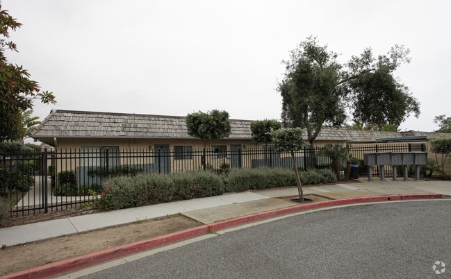 Dahlia Court Apartments - 1300 Dahlia Ct Carpinteria CA 93013 ...