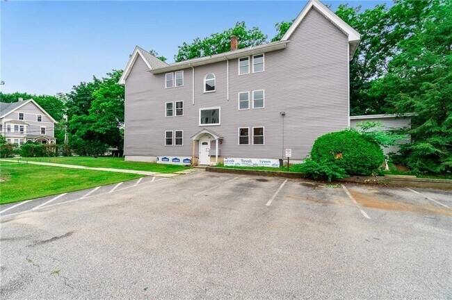 58 Harrison Ave - 58 Harrison Ave Woonsocket RI 02895 | Apartment Finder