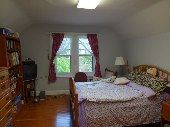 18 Elliott Ave - 18 Elliott Ave Bryn Mawr PA 19010 | Apartment Finder