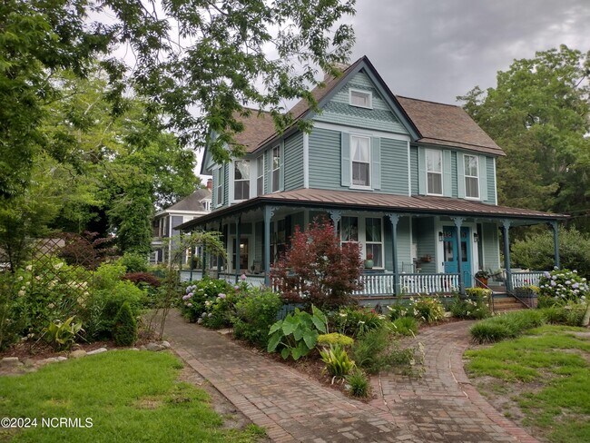 1215 National Ave - 1215 National Ave New Bern NC 28560 | Apartment Finder