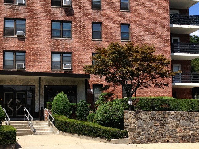 542 Pelham Rd - 542 Pelham Rd New Rochelle NY 10805 | Apartment Finder