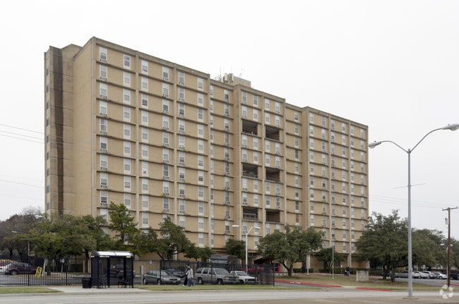 Cliff Manor Apartments - 2423 Fort Worth Ave Dallas TX 75211 ...