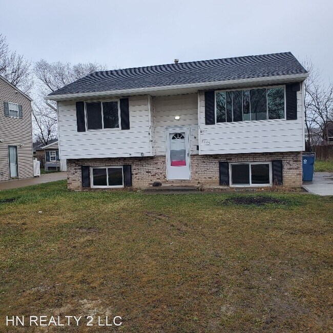 5 br, 1.5 bath House - 2045 RANDALL ST - 2045 Randall St Lorain OH ...