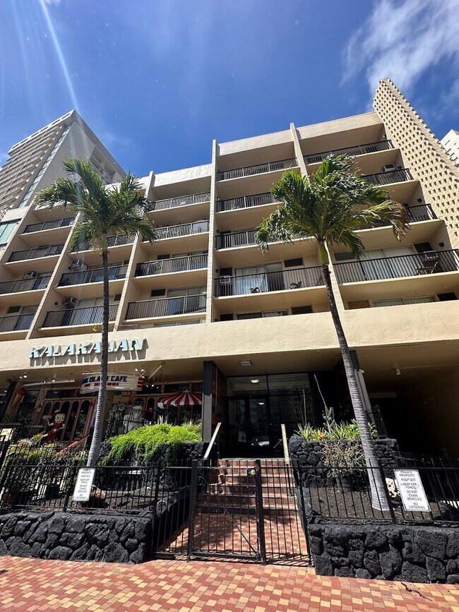 Kalakauan - Waikiki 1 bed, 1 ba condo w/ 1... - 1911 Kalakaua Ave ...