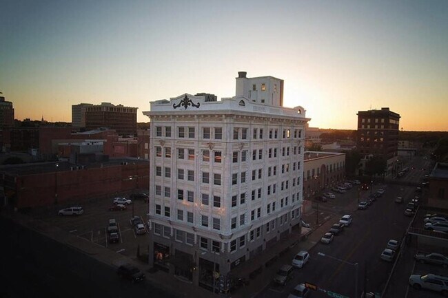 Praetorian Building - 601 Franklin Ave Waco TX 76701 | Apartment Finder