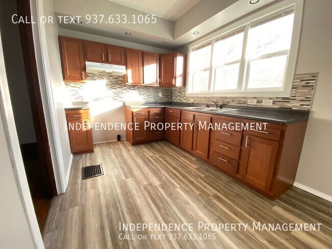 A Classy Residence **Move in Special!** - 2304 Superior Ave Middletown ...