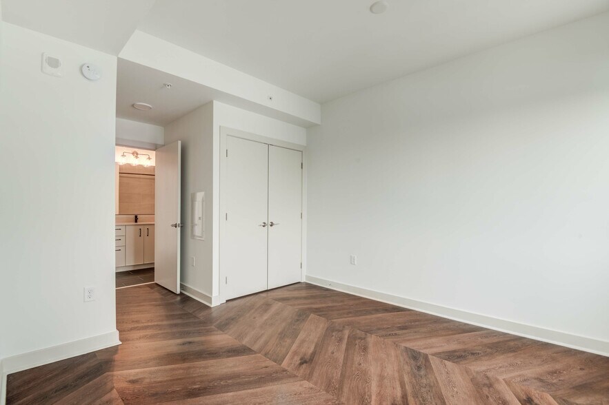 The Commodore - 2055 15th St N Arlington VA 22201 | Apartment Finder