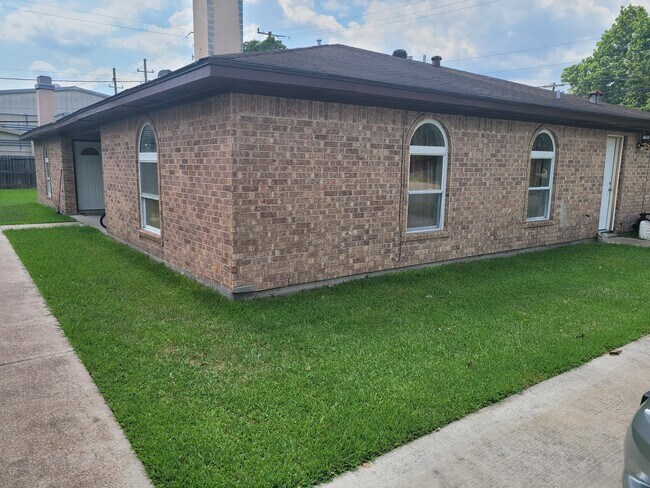4023 Springmeadows St - 4023 Springmeadows St Houston TX 77080 ...