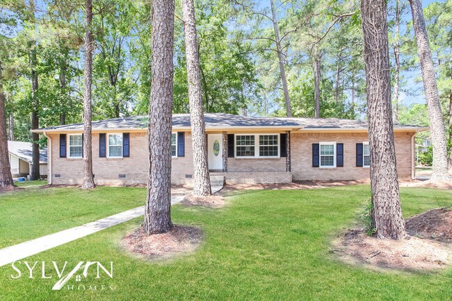 The Lifestyle You Deserve. - 4725 Bonnie Forest Blvd Columbia SC 29210 ...