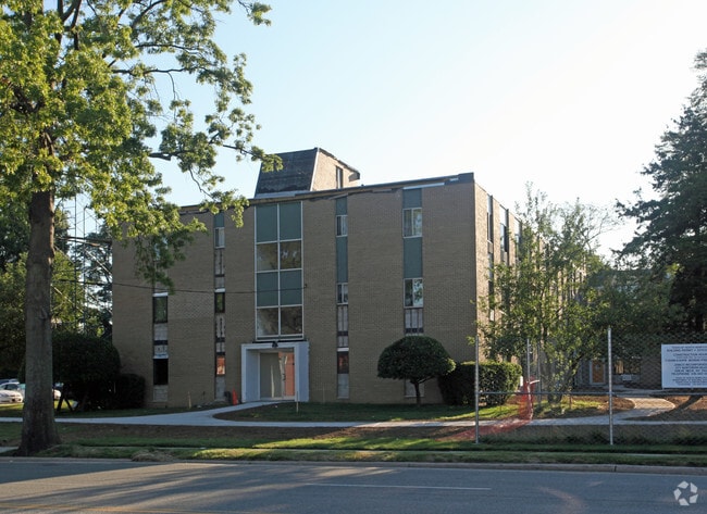 Denton Green - 500 Denton Ave New Hyde Park NY 11040 | Apartment Finder