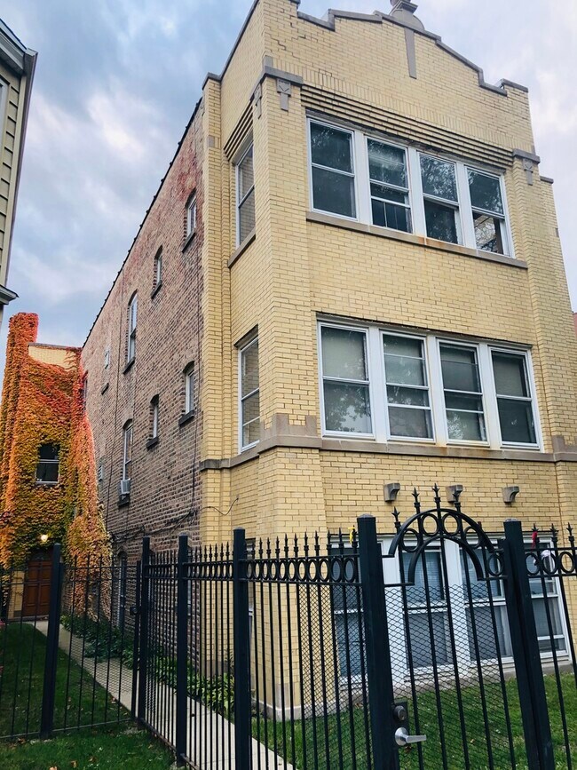 2620 N Springfield Ave - 2620 N Springfield Ave Chicago IL 60647 ...