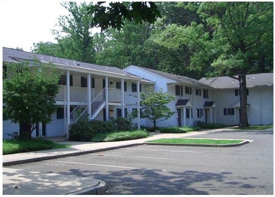 Country Club Apartment - 208 Sullivan Way Ewing NJ 08628 | Apartment Finder