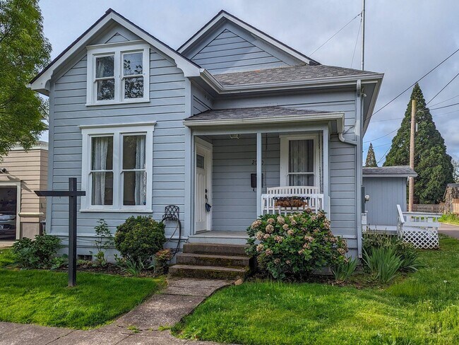 Charming Updated 1912 Salem Home! ~ Breyma... - 2060 Breyman St NE ...