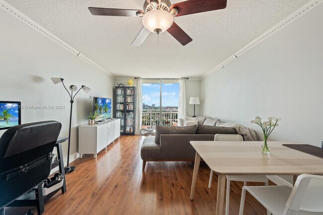 3000 Coral Way - 3000 Coral Way Coral Gables FL 33145 | Apartment Finder