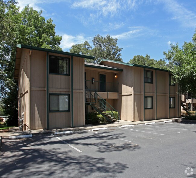 Crest View Apartments - 77 Pacific Ave Auburn CA 95603 | Apartment Finder