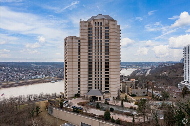 Edgecliff Point - 1201 Edgecliff Pl Cincinnati OH 45206 | Apartment Finder