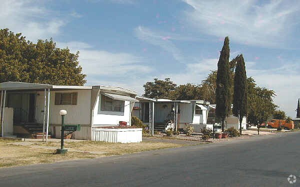 Pinewood Meadows - 8200 Jantzen Rd Modesto CA 95357 | Apartment Finder