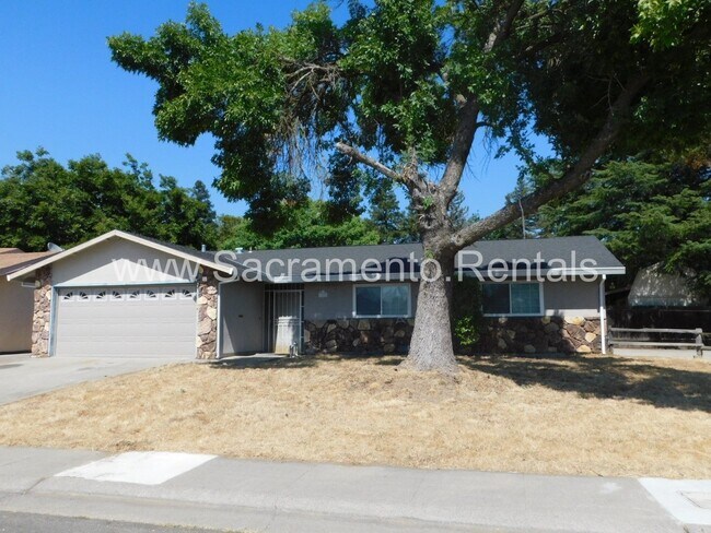 Updated Antelope 3bd/2ba Home with 2 Car G... - 3505 Scotland Dr ...