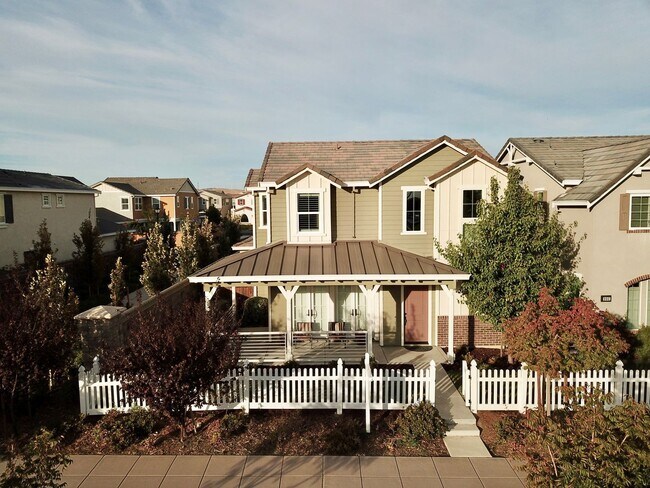 Beautiful Home across the street from High... - 999 S Central Pkwy ...